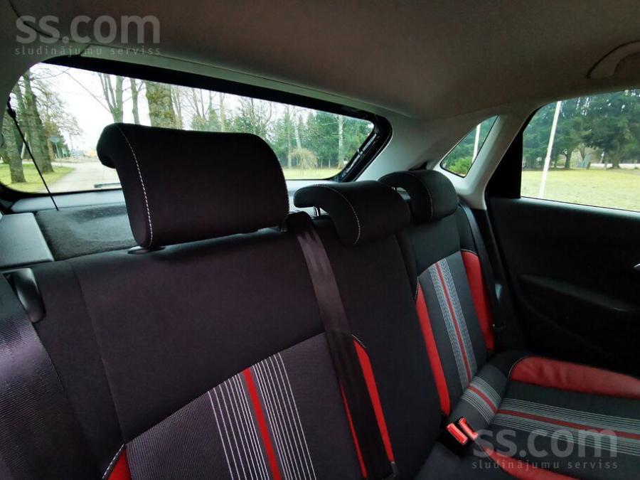 Black Volkswagen Polo 2013 in Daugavpils, with an engine capacity of 1.20 L and mileage of 116 thousand km for 5600 €, photo 8 on AUTOMOTO.COM.LV