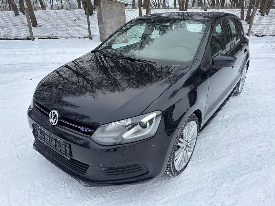 Melns Volkswagen Polo 2013 Prienai, ar dzinēja tilpumu 1.40 L un nobraukumu 215 tūkst. km par 5500 €, foto 3 vietnē AUTOMOTO.COM.LV