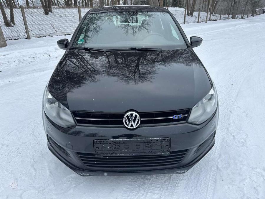 Melns Volkswagen Polo 2013 Prienai, ar dzinēja tilpumu 1.40 L un nobraukumu 215 tūkst. km par 5500 €, foto 4 vietnē AUTOMOTO.COM.LV