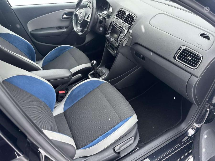 Melns Volkswagen Polo 2013 Prienai, ar dzinēja tilpumu 1.40 L un nobraukumu 215 tūkst. km par 5500 €, foto 15 vietnē AUTOMOTO.COM.LV