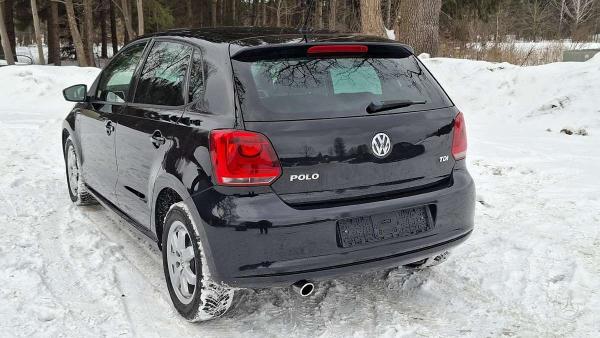 Black Volkswagen Polo 2013 in Kaunas, with an engine capacity of 1.60 L and mileage of 247 thousand km for 4990 €, photo 9 on AUTOMOTO.COM.LV