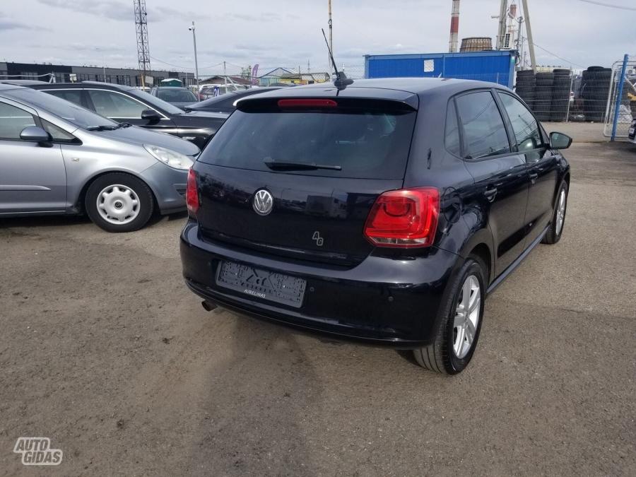 Black Volkswagen Polo 2013 in Kaunas, with an engine capacity of 1.60 L and mileage of 289 thousand km for 4999 €, photo 8 on AUTOMOTO.COM.LV