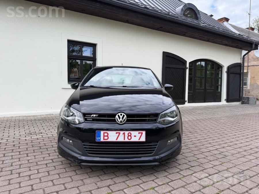 Black Volkswagen Polo 2013 in Gulbene, with an engine capacity of 1.60 L and mileage of 264 thousand km for 7000 €, photo 3 on AUTOMOTO.COM.LV