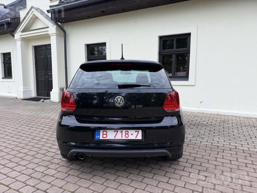 Black Volkswagen Polo 2013 in Gulbene, with an engine capacity of 1.60 L and mileage of 264 thousand km for 7000 €, photo 7 on AUTOMOTO.COM.LV