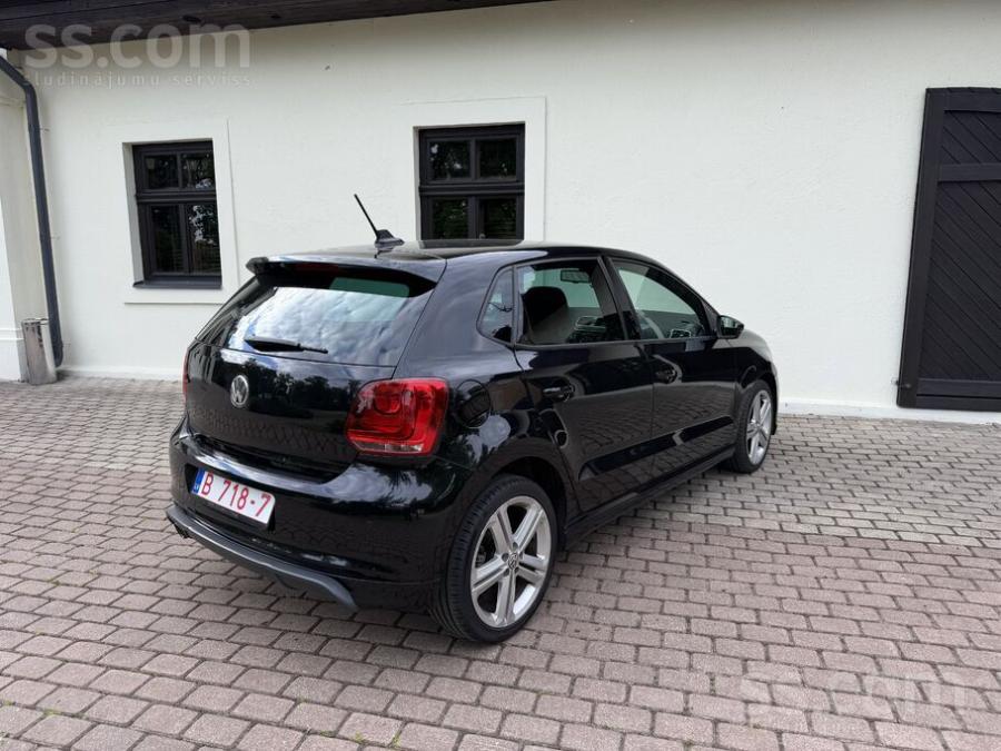 Black Volkswagen Polo 2013 in Gulbene, with an engine capacity of 1.60 L and mileage of 264 thousand km for 7000 €, photo 8 on AUTOMOTO.COM.LV