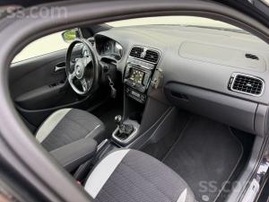 Black Volkswagen Polo 2013 in Gulbene, with an engine capacity of 1.60 L and mileage of 264 thousand km for 7000 €, photo 13 on AUTOMOTO.COM.LV