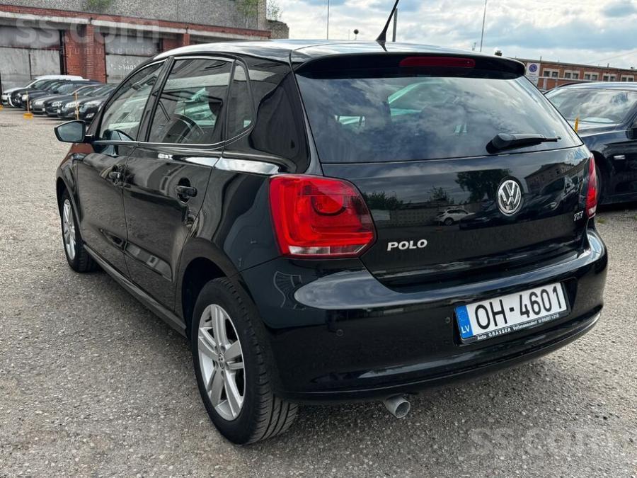 Melns Volkswagen Polo 2013 Daugavpils, ar dzinēja tilpumu 1.20 L un nobraukumu 121 tūkst. km par 5500 €, foto 5 vietnē AUTOMOTO.COM.LV
