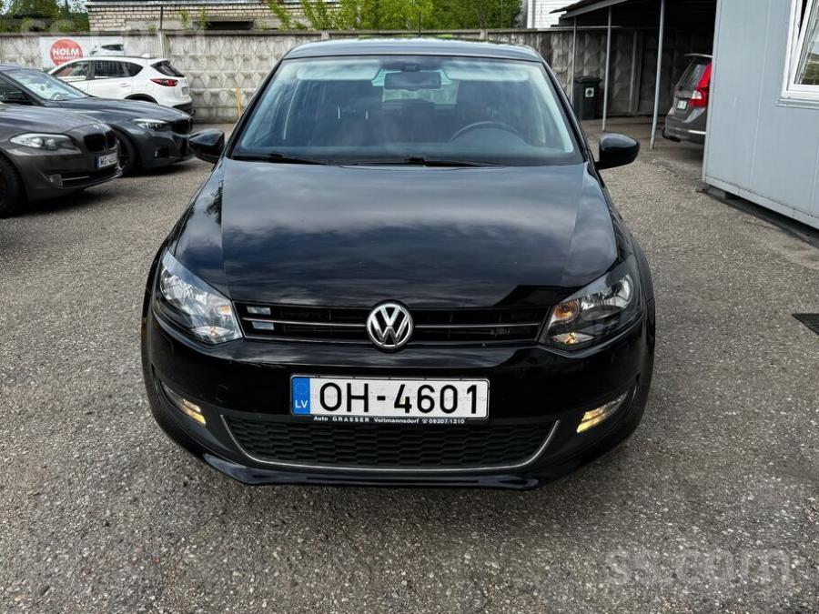 Melns Volkswagen Polo 2013 Daugavpils, ar dzinēja tilpumu 1.20 L un nobraukumu 121 tūkst. km par 5500 €, foto 6 vietnē AUTOMOTO.COM.LV