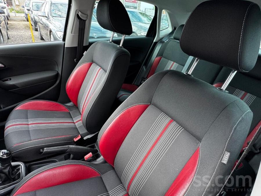 Melns Volkswagen Polo 2013 Daugavpils, ar dzinēja tilpumu 1.20 L un nobraukumu 121 tūkst. km par 5500 €, foto 12 vietnē AUTOMOTO.COM.LV