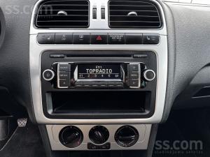 Melns Volkswagen Polo 2013 Daugavpils, ar dzinēja tilpumu 1.20 L un nobraukumu 121 tūkst. km par 5500 €, foto 15 vietnē AUTOMOTO.COM.LV