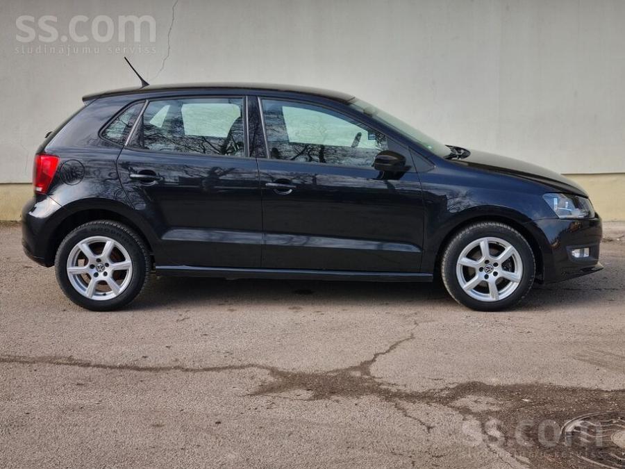 Melns Volkswagen Polo 2013 Ogre, ar dzinēja tilpumu 1.20 L un nobraukumu 170 tūkst. km par 4950 €, foto 5 vietnē AUTOMOTO.COM.LV