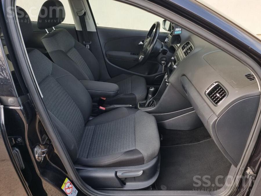 Melns Volkswagen Polo 2013 Ogre, ar dzinēja tilpumu 1.20 L un nobraukumu 170 tūkst. km par 4950 €, foto 10 vietnē AUTOMOTO.COM.LV
