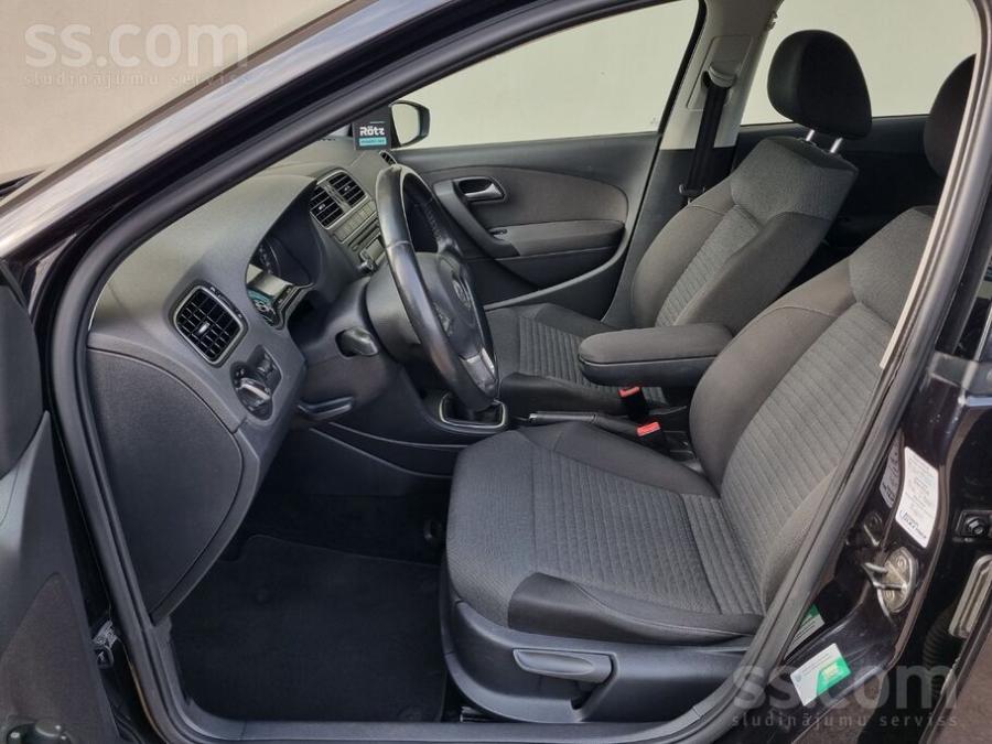 Melns Volkswagen Polo 2013 Ogre, ar dzinēja tilpumu 1.20 L un nobraukumu 170 tūkst. km par 4950 €, foto 11 vietnē AUTOMOTO.COM.LV