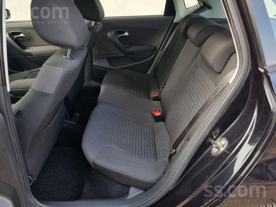 Melns Volkswagen Polo 2013 Ogre, ar dzinēja tilpumu 1.20 L un nobraukumu 170 tūkst. km par 4950 €, foto 13 vietnē AUTOMOTO.COM.LV