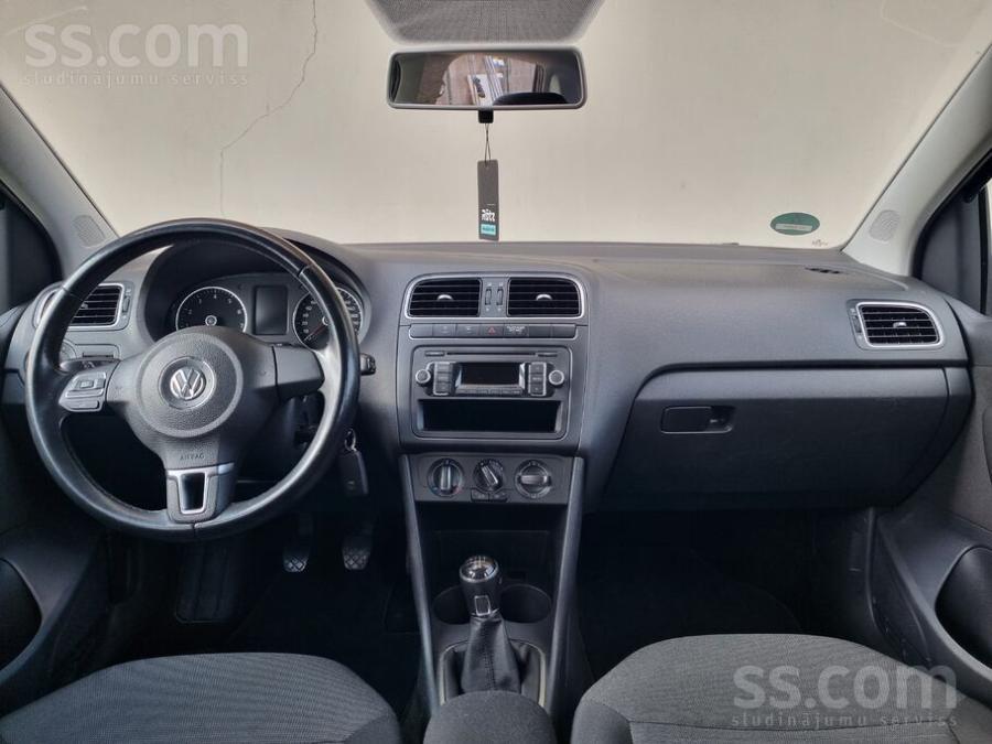 Melns Volkswagen Polo 2013 Ogre, ar dzinēja tilpumu 1.20 L un nobraukumu 170 tūkst. km par 4950 €, foto 14 vietnē AUTOMOTO.COM.LV