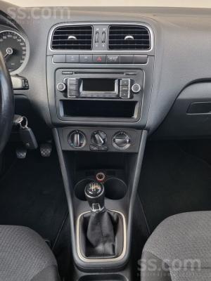 Melns Volkswagen Polo 2013 Ogre, ar dzinēja tilpumu 1.20 L un nobraukumu 170 tūkst. km par 4950 €, foto 15 vietnē AUTOMOTO.COM.LV