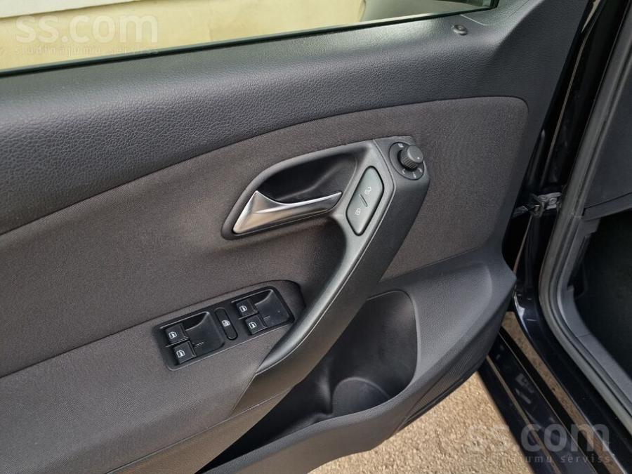 Melns Volkswagen Polo 2013 Ogre, ar dzinēja tilpumu 1.20 L un nobraukumu 170 tūkst. km par 4950 €, foto 17 vietnē AUTOMOTO.COM.LV
