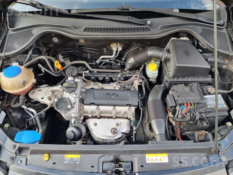 Melns Volkswagen Polo 2013 Ogre, ar dzinēja tilpumu 1.20 L un nobraukumu 170 tūkst. km par 4950 €, foto 23 vietnē AUTOMOTO.COM.LV