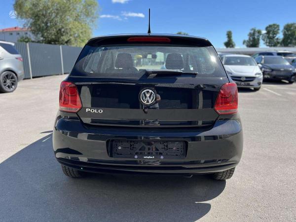 Black Volkswagen Polo 2013 in Siauliai, with an engine capacity of 1.20 L and mileage of 147 thousand km for 3950 €, photo 4 on AUTOMOTO.COM.LV
