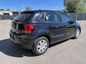 Black Volkswagen Polo 2013 in Siauliai, with an engine capacity of 1.20 L and mileage of 147 thousand km for 3950 €, photo 7 on AUTOMOTO.COM.LV