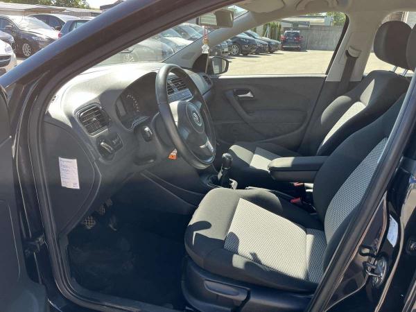 Black Volkswagen Polo 2013 in Siauliai, with an engine capacity of 1.20 L and mileage of 147 thousand km for 3950 €, photo 9 on AUTOMOTO.COM.LV