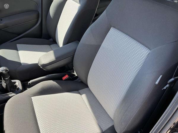 Black Volkswagen Polo 2013 in Siauliai, with an engine capacity of 1.20 L and mileage of 147 thousand km for 3950 €, photo 10 on AUTOMOTO.COM.LV