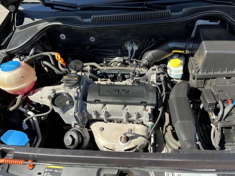 Black Volkswagen Polo 2013 in Siauliai, with an engine capacity of 1.20 L and mileage of 147 thousand km for 3950 €, photo 18 on AUTOMOTO.COM.LV