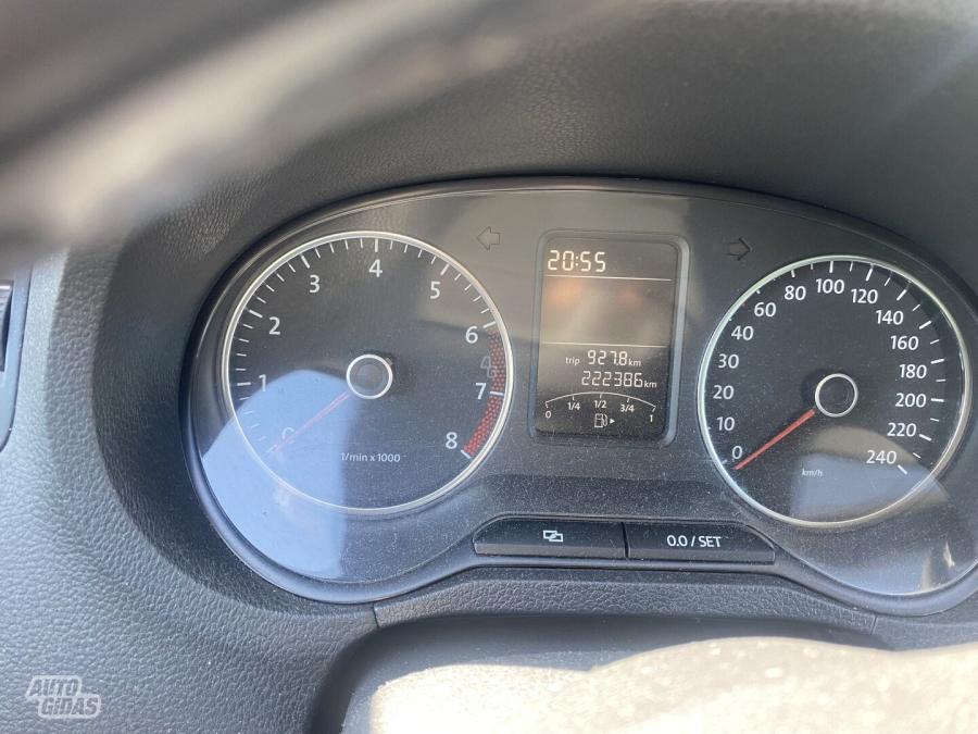 Black Volkswagen Polo 2013 in Klaipeda, with an engine capacity of 1.20 L and mileage of 222 thousand km for 3999 €, photo 6 on AUTOMOTO.COM.LV