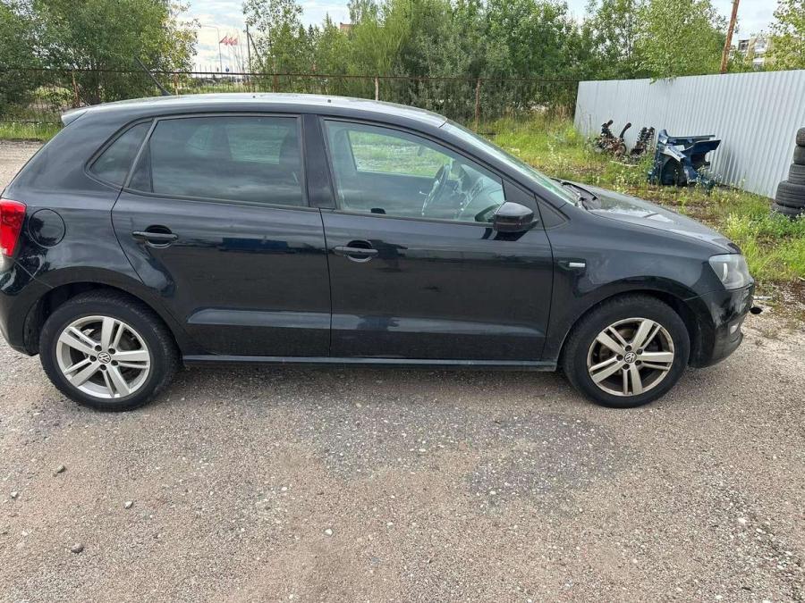 Melns Volkswagen Polo 2013 Jurbarkas, ar dzinēja tilpumu 1.20 L un nobraukumu 185 tūkst. km par 2299 €, foto 4 vietnē AUTOMOTO.COM.LV