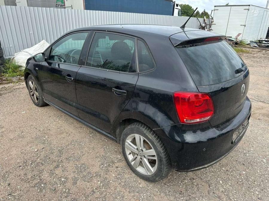 Melns Volkswagen Polo 2013 Jurbarkas, ar dzinēja tilpumu 1.20 L un nobraukumu 185 tūkst. km par 2299 €, foto 6 vietnē AUTOMOTO.COM.LV