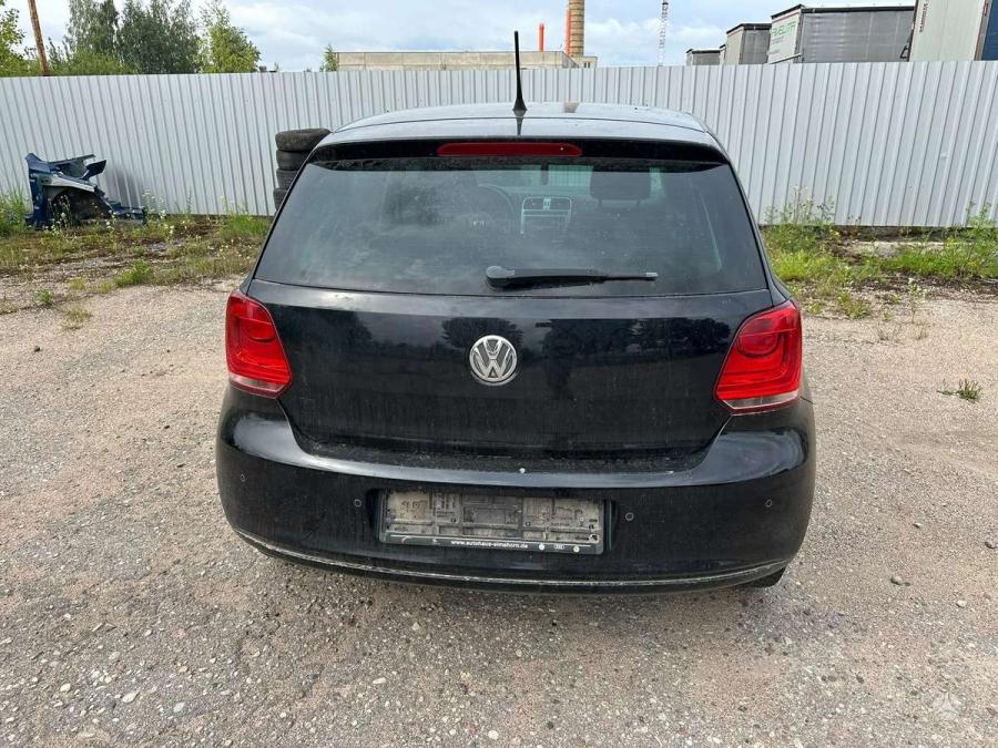 Melns Volkswagen Polo 2013 Jurbarkas, ar dzinēja tilpumu 1.20 L un nobraukumu 185 tūkst. km par 2299 €, foto 8 vietnē AUTOMOTO.COM.LV