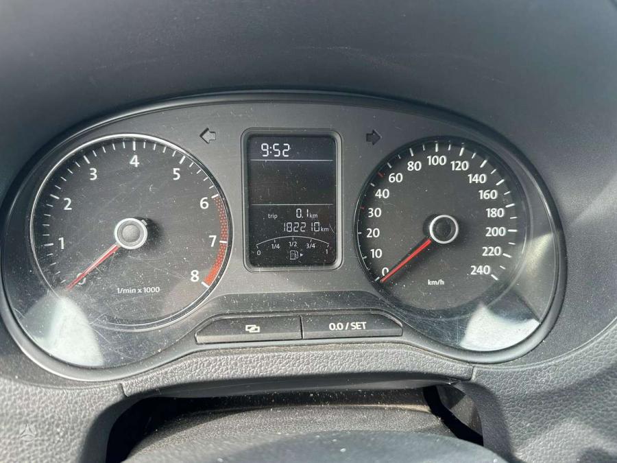Melns Volkswagen Polo 2013 Jurbarkas, ar dzinēja tilpumu 1.20 L un nobraukumu 185 tūkst. km par 2299 €, foto 13 vietnē AUTOMOTO.COM.LV