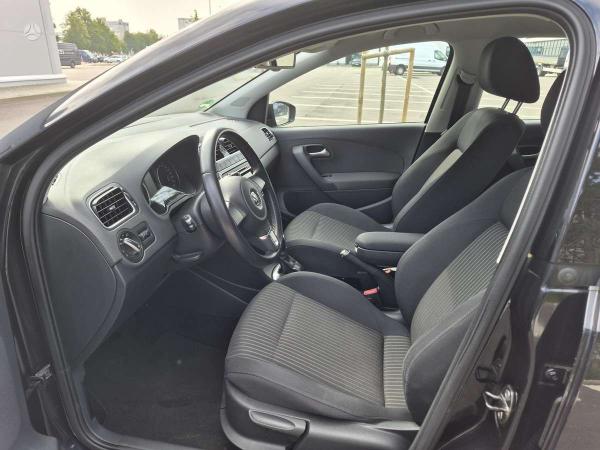Volkswagen Polo 2013 Kauņa vietnē Melns Volkswagen Polo 2013 Kauņa, ar dzinēja tilpumu 1.60 L un nobraukumu 213 tūkst. km par 5550 €, foto 8 vietnē AUTOMOTO.COM.LV