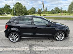 Black Volkswagen Polo 2014 in Jelgava, with an engine capacity of 1.40 L and mileage of 213 thousand km for 2250 €, photo 4 on AUTOMOTO.COM.LV