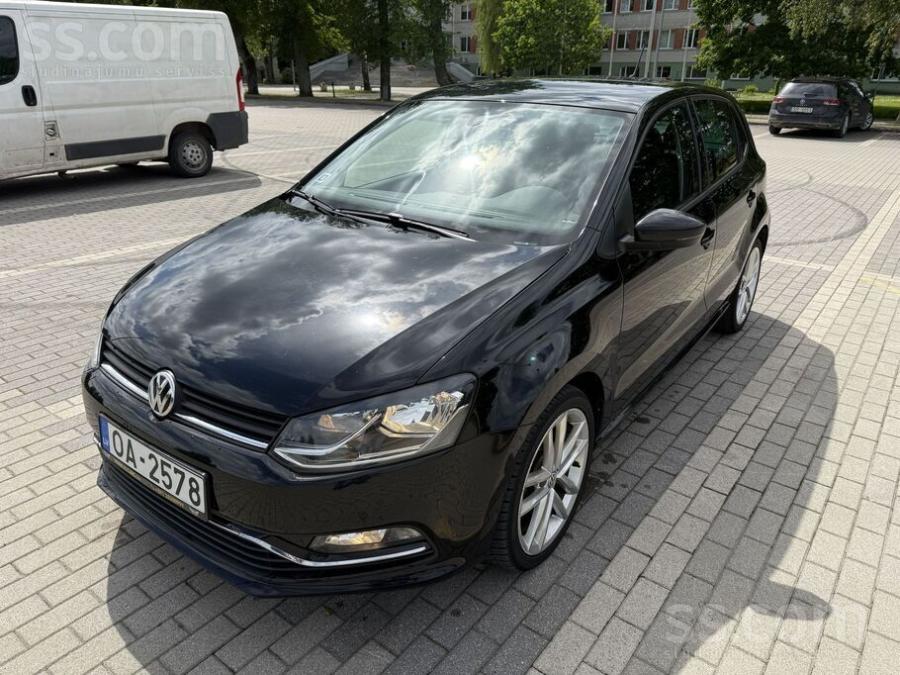 Black Volkswagen Polo 2014 in Jelgava, with an engine capacity of 1.40 L and mileage of 213 thousand km for 2250 €, photo 6 on AUTOMOTO.COM.LV