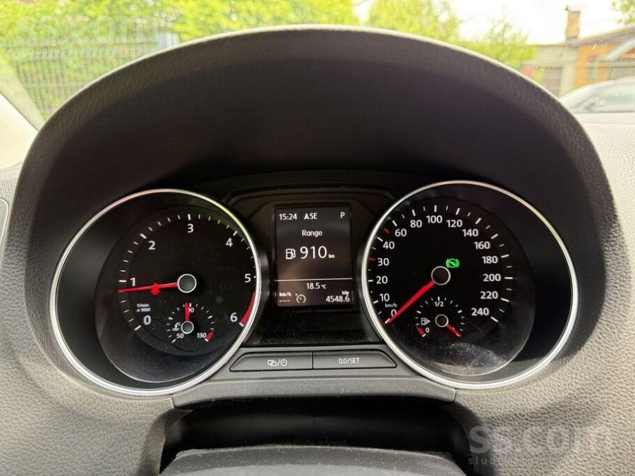 Black Volkswagen Polo 2014 in Jelgava, with an engine capacity of 1.40 L and mileage of 213 thousand km for 2250 €, photo 17 on AUTOMOTO.COM.LV