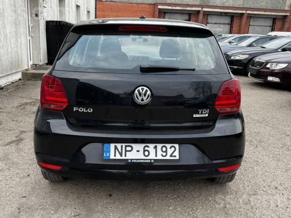 Melns Volkswagen Polo 2014 Daugavpils, ar dzinēja tilpumu 1.40 L un nobraukumu 0 tūkst. km par 4000 €, foto 5 vietnē AUTOMOTO.COM.LV