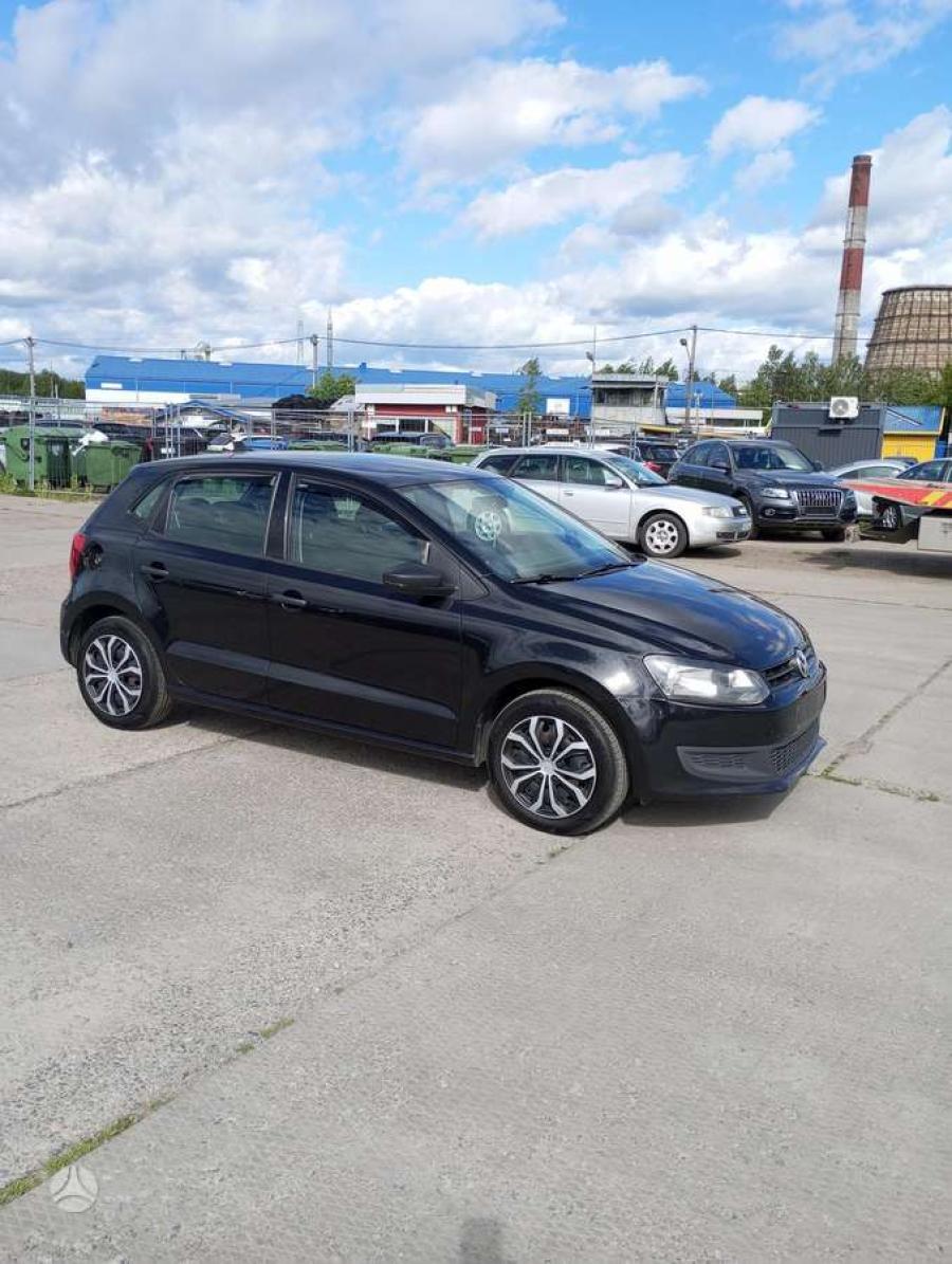 Melns Volkswagen Polo 2014 Kauņa, ar dzinēja tilpumu 1.60 L un nobraukumu 220 tūkst. km par 3400 €, foto 1 vietnē AUTOMOTO.COM.LV