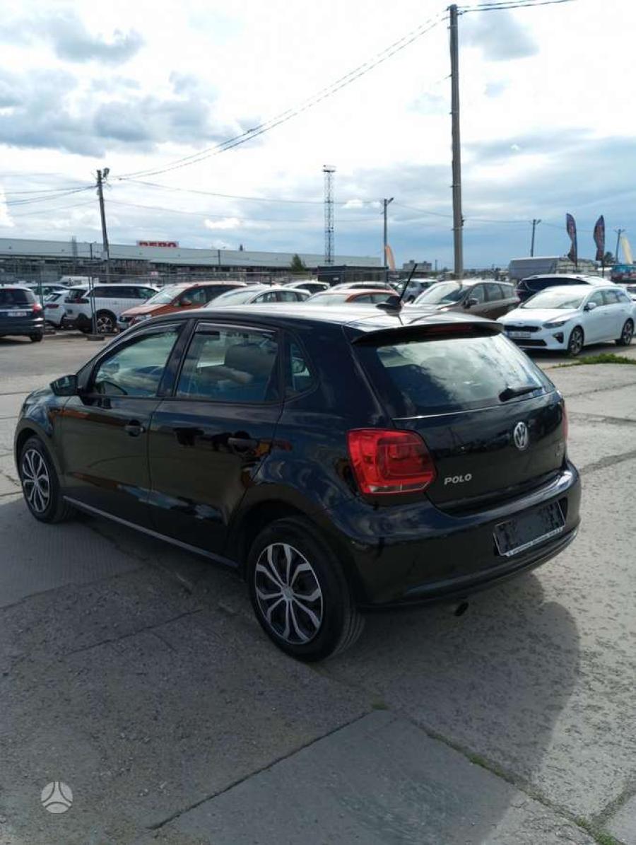Melns Volkswagen Polo 2014 Kauņa, ar dzinēja tilpumu 1.60 L un nobraukumu 220 tūkst. km par 3400 €, foto 6 vietnē AUTOMOTO.COM.LV