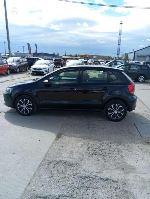 Melns Volkswagen Polo 2014 Kauņa, ar dzinēja tilpumu 1.60 L un nobraukumu 220 tūkst. km par 3400 €, foto 6 vietnē AUTOMOTO.COM.LV