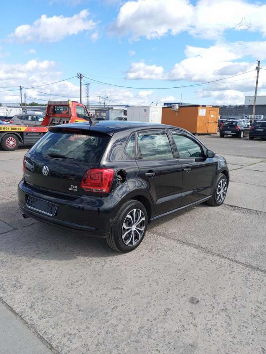 Melns Volkswagen Polo 2014 Kauņa, ar dzinēja tilpumu 1.60 L un nobraukumu 220 tūkst. km par 3400 €, foto 8 vietnē AUTOMOTO.COM.LV