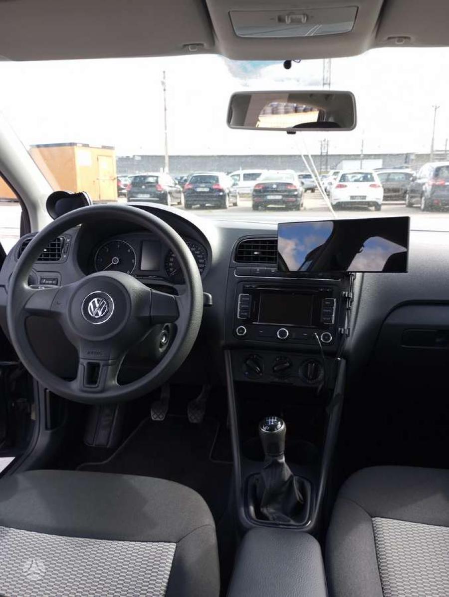 Melns Volkswagen Polo 2014 Kauņa, ar dzinēja tilpumu 1.60 L un nobraukumu 220 tūkst. km par 3400 €, foto 14 vietnē AUTOMOTO.COM.LV