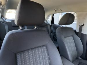 Melns Volkswagen Polo 2014 Rīga, ar dzinēja tilpumu 1.40 L un nobraukumu 172 tūkst. km par 4200 €, foto 13 vietnē AUTOMOTO.COM.LV