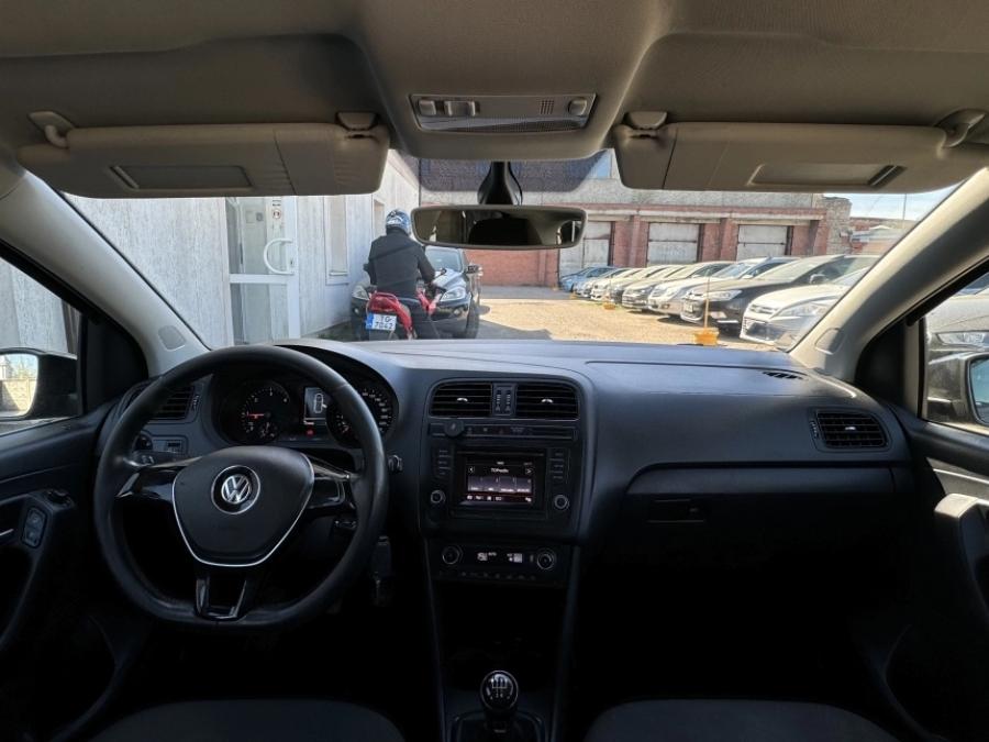 Melns Volkswagen Polo 2014 Rīga, ar dzinēja tilpumu 1.40 L un nobraukumu 172 tūkst. km par 4200 €, foto 20 vietnē AUTOMOTO.COM.LV