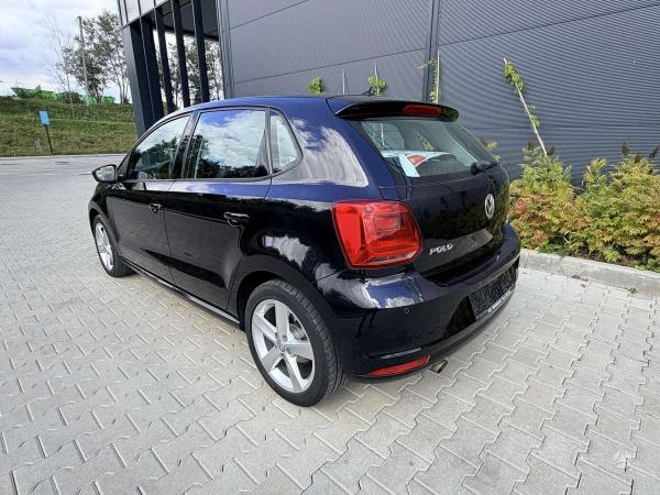 Melns Volkswagen Polo 2014 Viļņa, ar dzinēja tilpumu 1.42 L un nobraukumu 223 tūkst. km par 5700 €, foto 5 vietnē AUTOMOTO.COM.LV