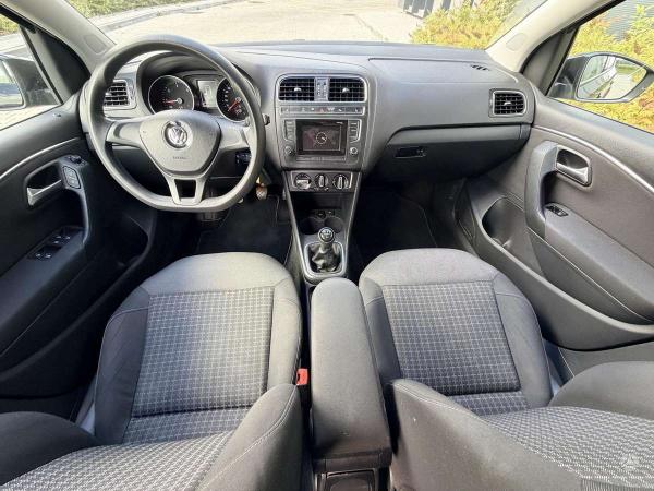 Melns Volkswagen Polo 2014 Viļņa, ar dzinēja tilpumu 1.42 L un nobraukumu 223 tūkst. km par 5700 €, foto 7 vietnē AUTOMOTO.COM.LV