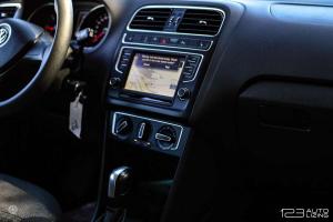 Black Volkswagen Polo 2015 in Kretinga, with an engine capacity of 1.40 L and mileage of 223 thousand km for 7750 €, photo 12 on AUTOMOTO.COM.LV