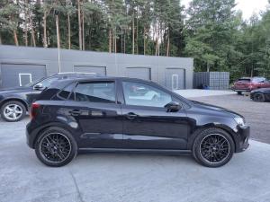 Black Volkswagen Polo 2015 in Utena, with an engine capacity of 1.40 L and mileage of 300 thousand km for 5990 €, photo 7 on AUTOMOTO.COM.LV