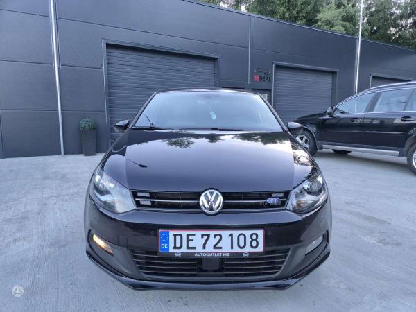 Black Volkswagen Polo 2015 in Utena, with an engine capacity of 1.40 L and mileage of 300 thousand km for 5990 €, photo 7 on AUTOMOTO.COM.LV