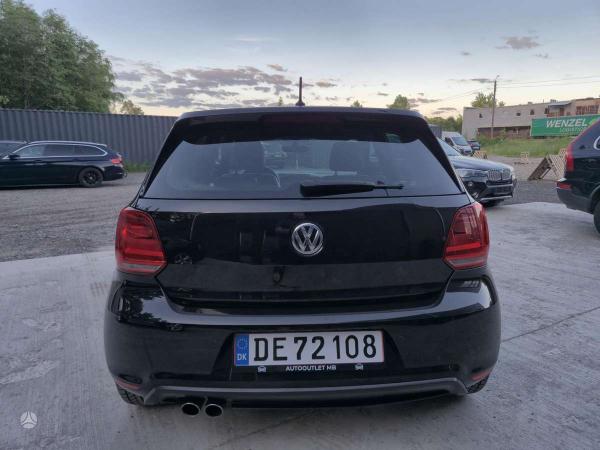Black Volkswagen Polo 2015 in Utena, with an engine capacity of 1.40 L and mileage of 300 thousand km for 5990 €, photo 8 on AUTOMOTO.COM.LV